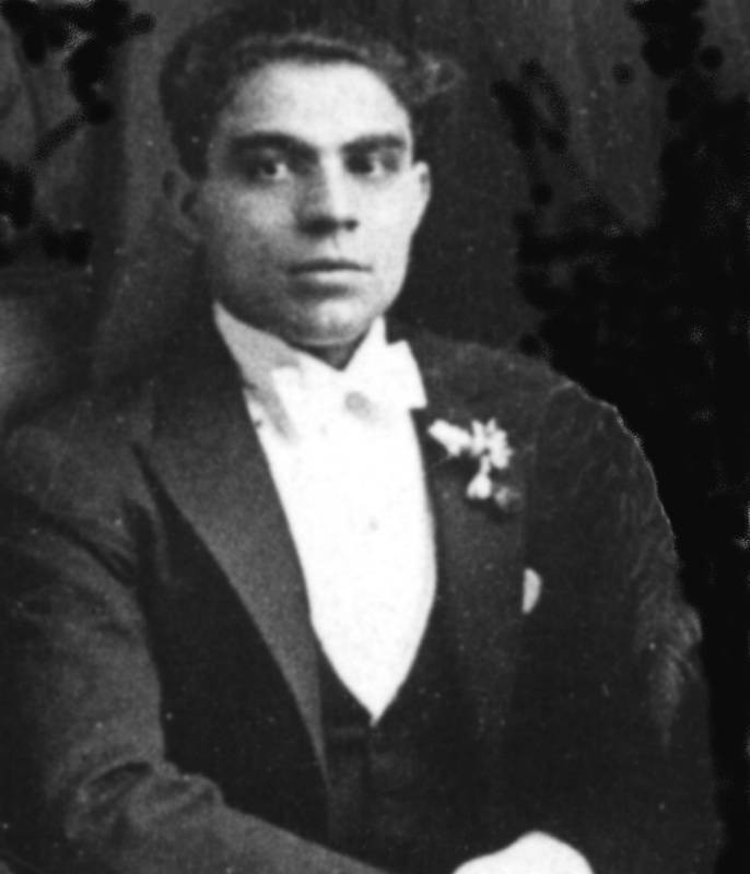 Diaspora Vintage Portraits/ People - Dimitri George (Tzortzo)Poulos ...