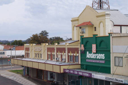Cafes, Shops & Cinemas - Saraton Theatre, Grafton, NSW. Looking south ...