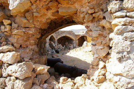 Great Walls - Crumbling fortress