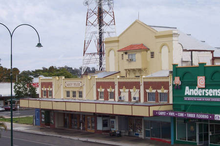Cafes, Shops & Cinemas - Saraton Theatre, Grafton NSW. Another view ...