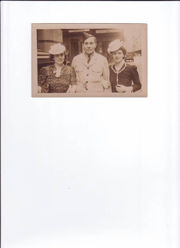 Vintage Portraits/ People - Theo Comino[Palavras] coming home from ...